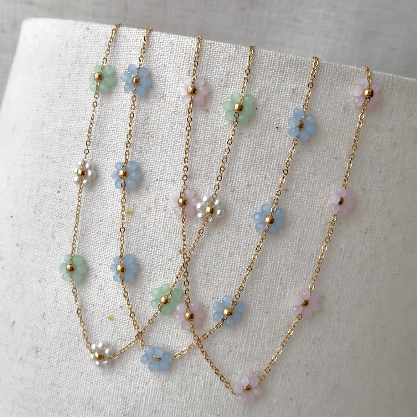 Floating Daisies Collection – HBunnie Creations